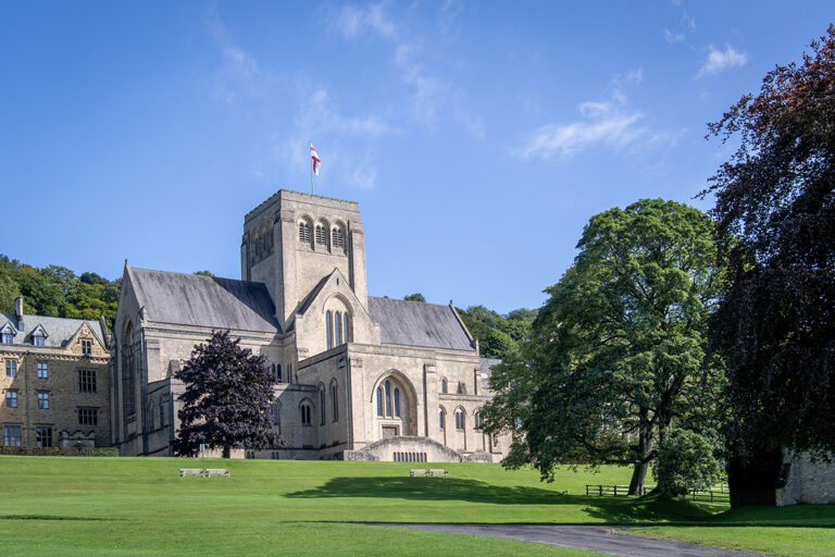 Our_Houses_Ampleforth_abbey - English benedictine Congregation